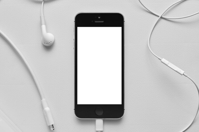 【2026年】iPhoneスピーカーの掃除術！音質を復活させるプロのテク - ヤマダ家電情報サイト